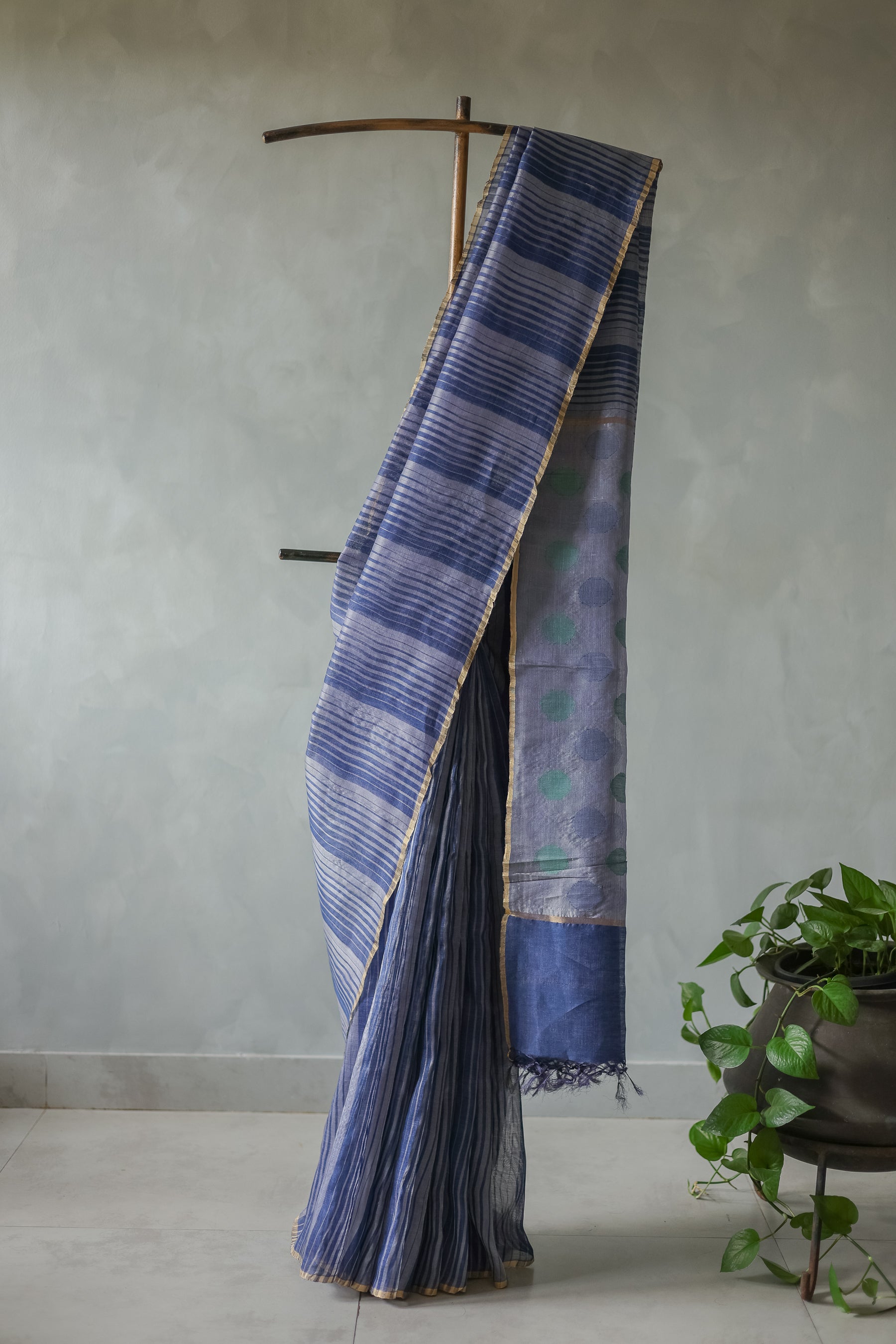 Blue Striped Tussar Linen with Thin Gold Border Saree – Anu Vardhan Designs